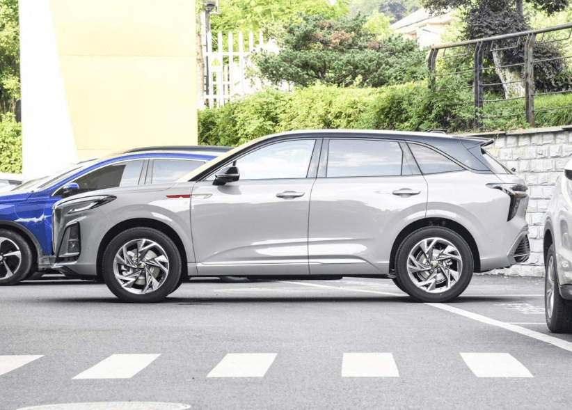 14.58万元起，红旗HS3正式上市，心动了吗_搜狐汽车_搜狐网