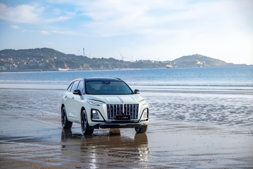 售价14.58万起的红旗HS3，凭什么重新定义A+级SUV_搜狐汽车_搜狐网
