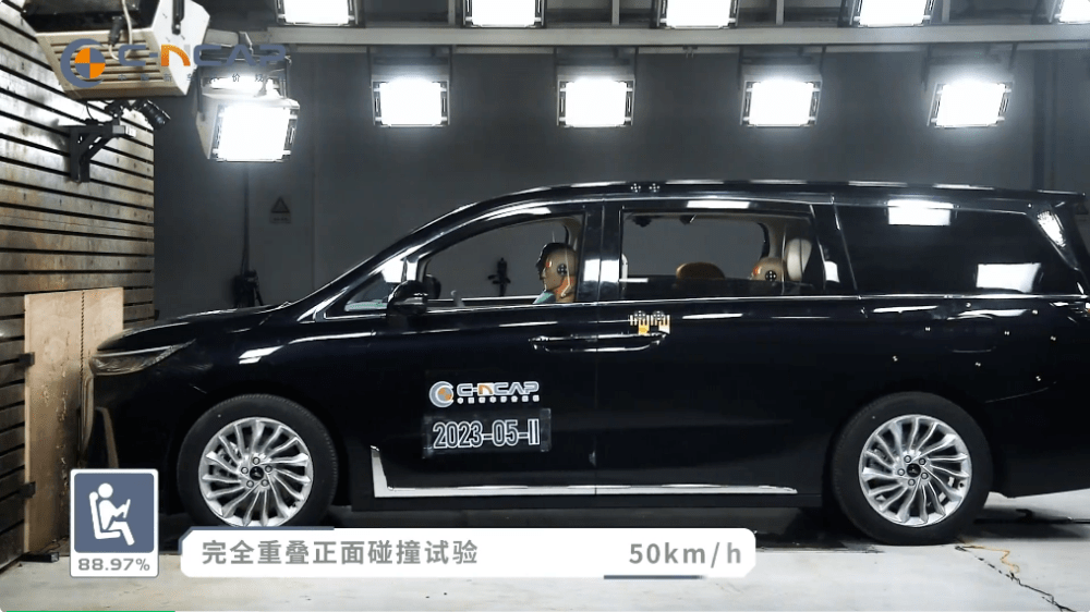 中国新能源MPV首家！岚图梦想家荣膺C-NCAP五星安全认证_搜狐汽车_搜狐网