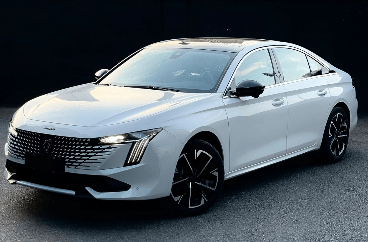 8月11日上市！新款标致508L实车到店，标配1.8T+8AT，还看迈腾？_搜狐汽车_搜狐网