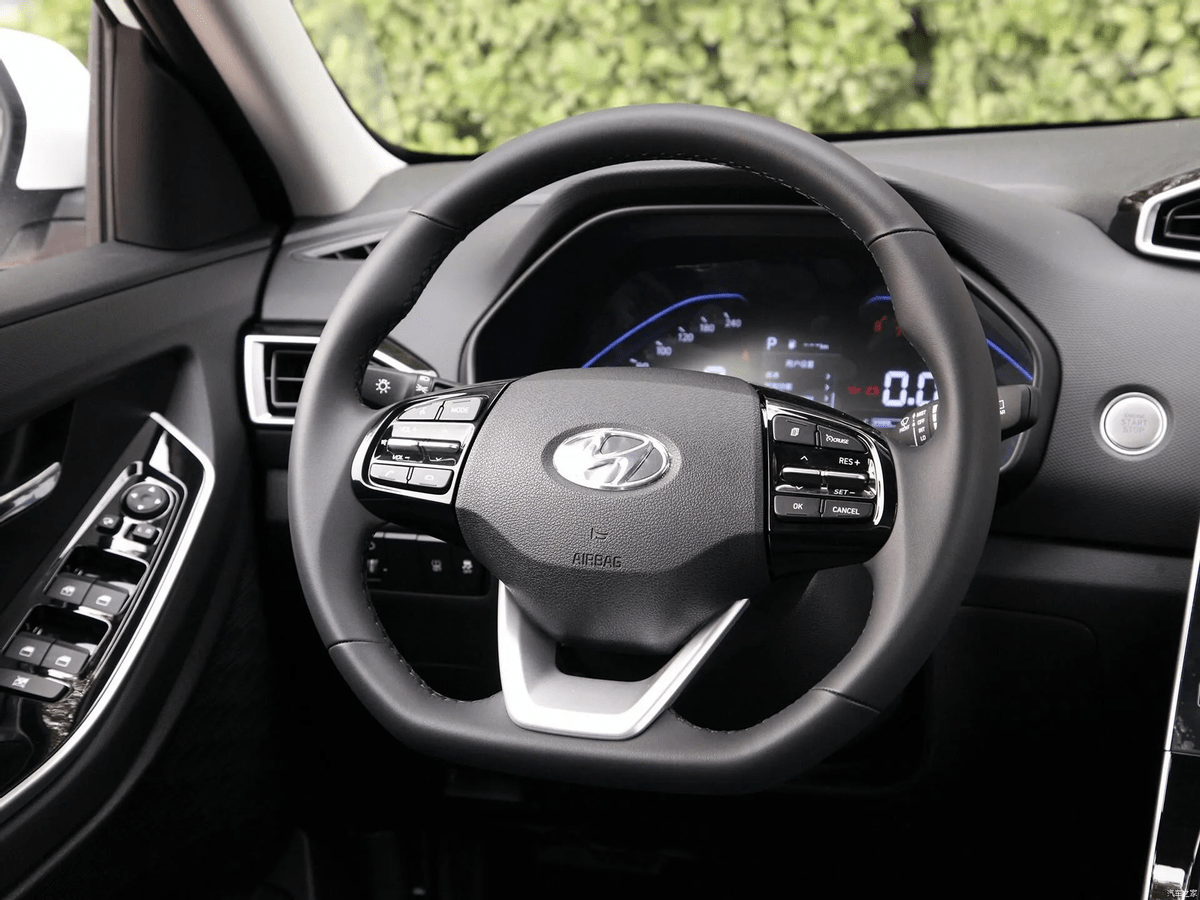 10万出头的SUV，主打经济和舒适，适合家用代步，解读现代ix25_搜狐汽车_搜狐网