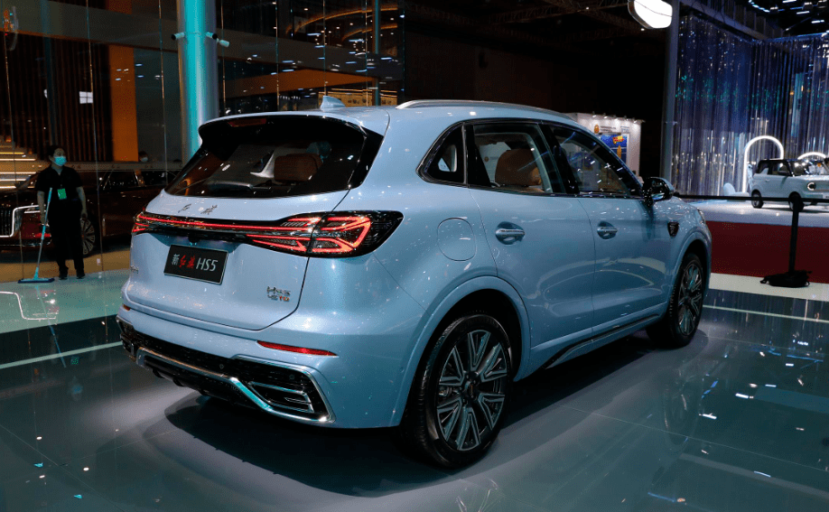 配2.0T+8AT，新款红旗HS5起售价18.38万，值得入手吗_搜狐汽车_搜狐网