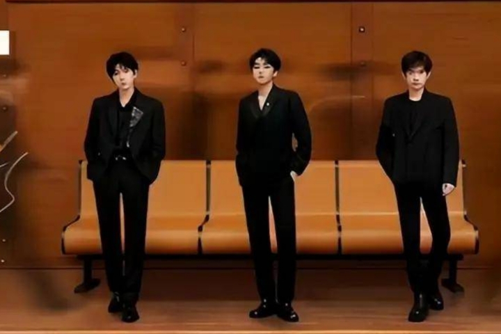 愚蠢与疯狂 TFBOYS演唱会门票炒至200万1张，西安迎来最后一波收割_偶像_王源_王俊凯