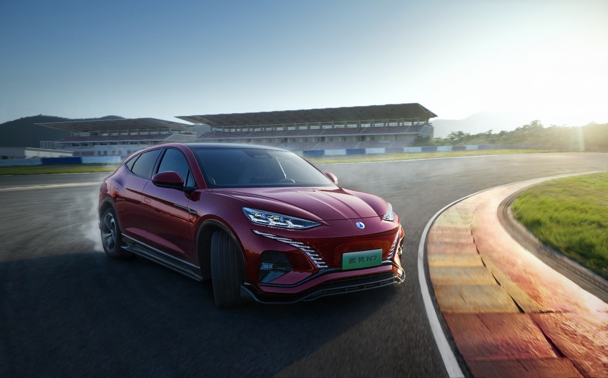 30万级SUV智能竞争白热化，腾势N7全面对比理想L7_搜狐汽车_搜狐网