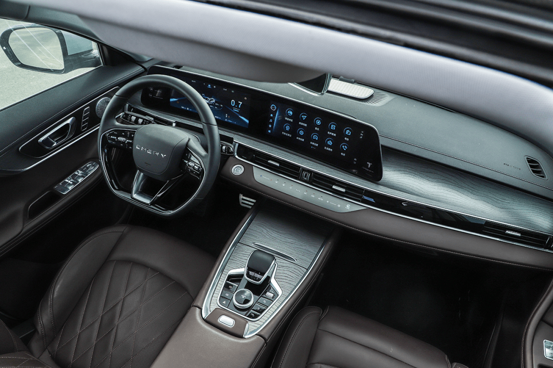 换装8155芯片，5座/7座可选，瑞虎8 PRO冠军版售价12.69万起_搜狐汽车_搜狐网