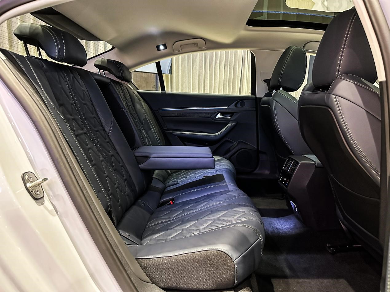 设计再进化，配置够给力，大改后的标致新508L有何亮点？_搜狐汽车_搜狐网