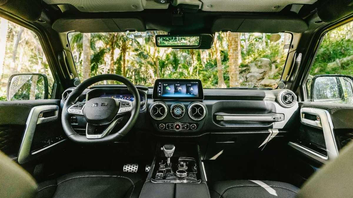 只要26.99万元 顶级越野享受 2024款BJ40雨林穿越版正式上市_搜狐汽车_搜狐网