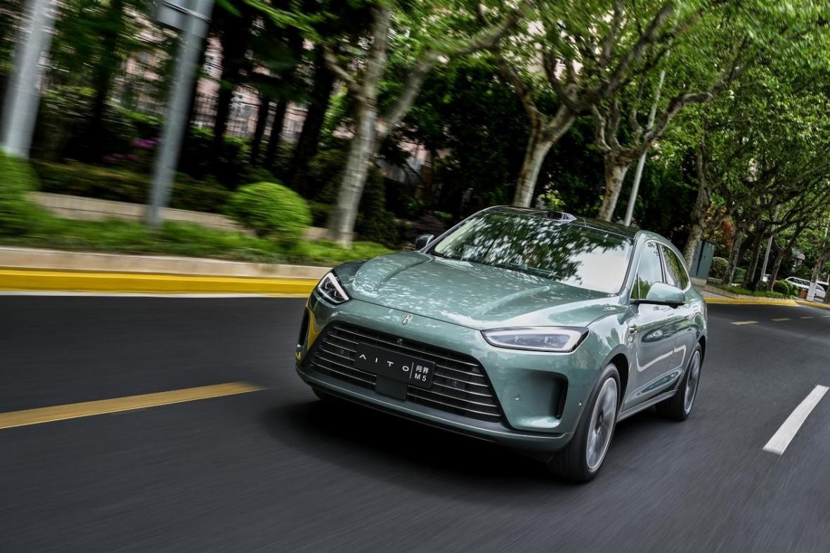 无惧城区“鬼探头”，问界M5智驾版首次OTA升级五城NCA功能齐开_搜狐汽车_搜狐网