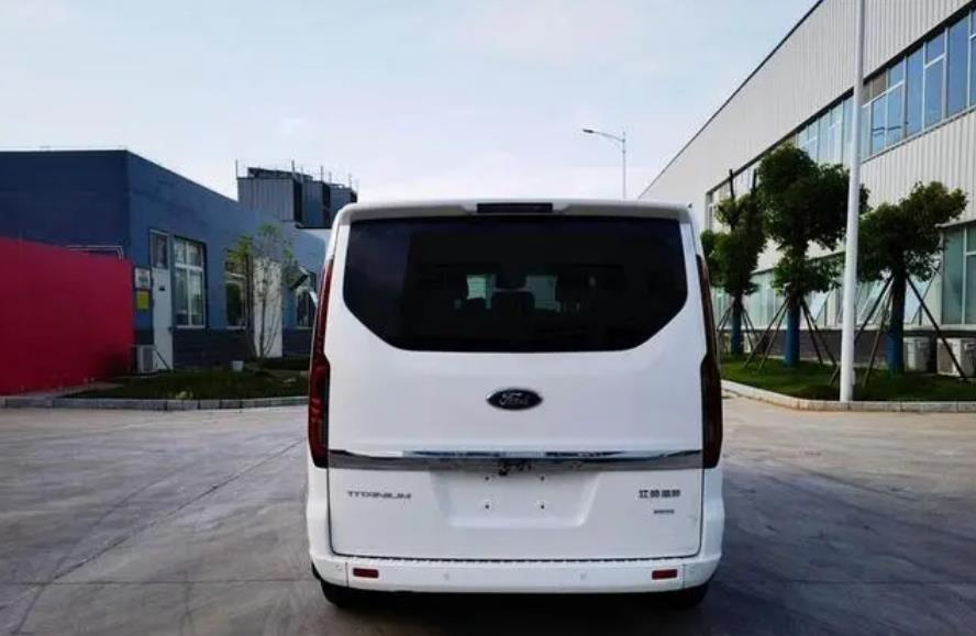 福特“奶爸车”升级，换一体式双联屏，全系2.0T+9AT，21.96万起_搜狐汽车_搜狐网