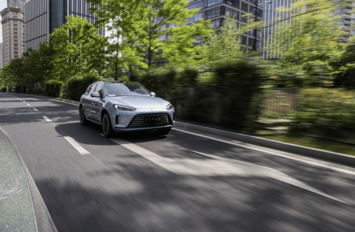 无限接近L3级智驾，问界M5智驾版轻松“拿捏”城区NCA?_搜狐汽车_搜狐网