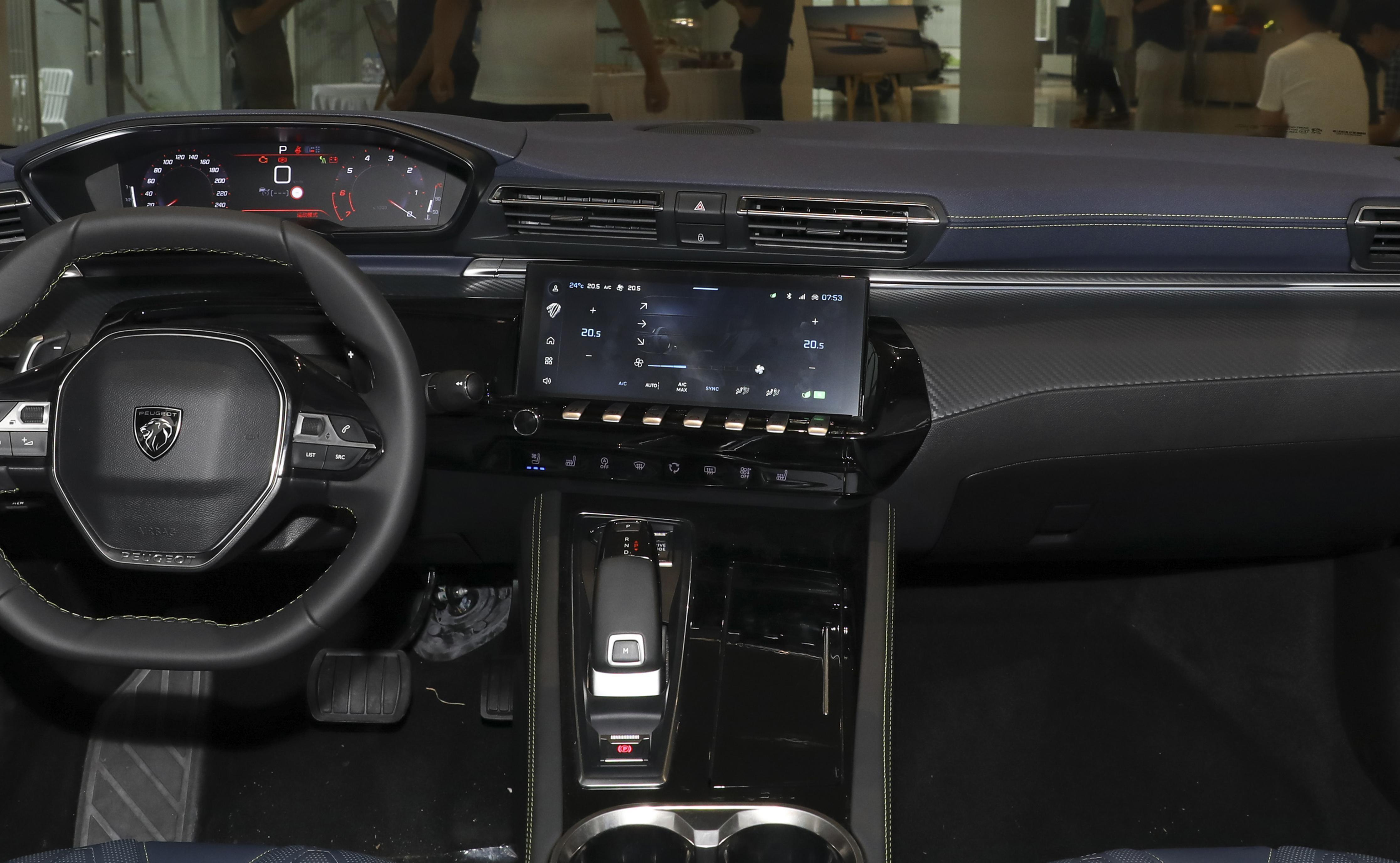 主推1.8T版本，门槛下调2.6万元，2023款标致508L上市_搜狐汽车_搜狐网