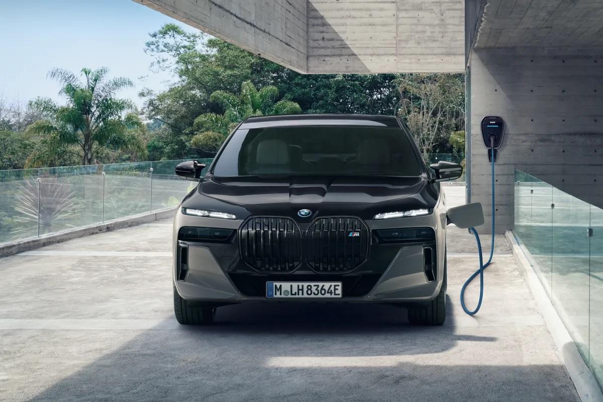 搭载3.0T插混系统 宝马M760Le通过国六b认证 对标奔驰S 450 e L_搜狐汽车_搜狐网