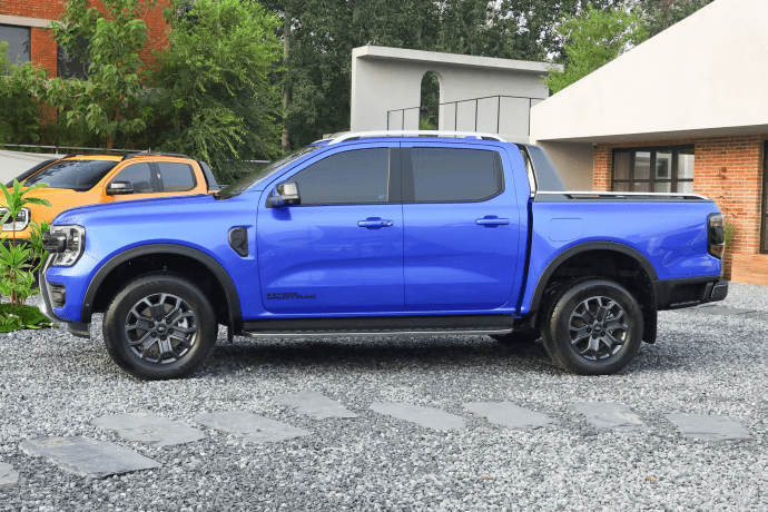 晚到却是一流，畅销全球180国，配2.3T+8AT+全时四驱，剑指长城炮_搜狐汽车_搜狐网