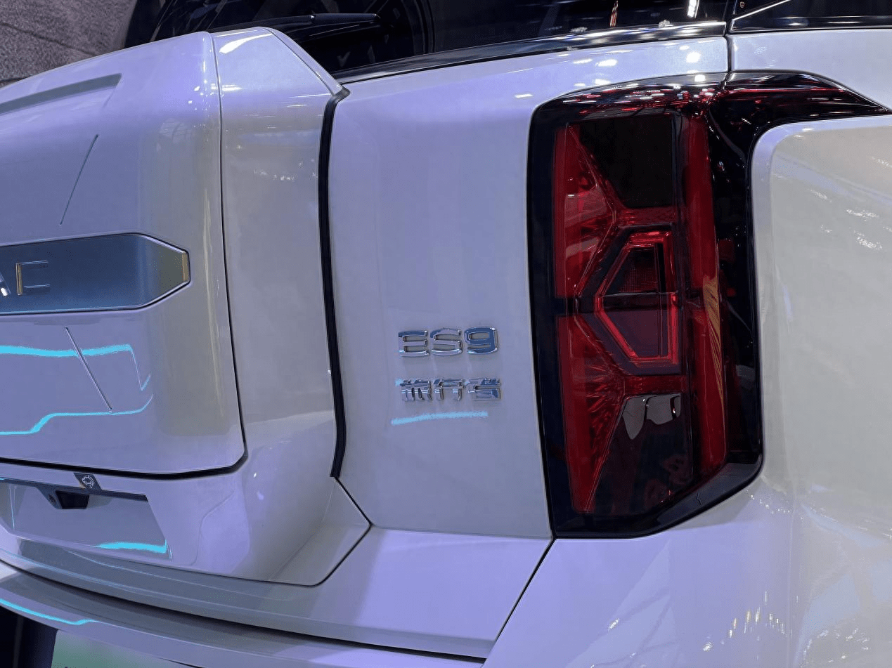 传祺ES9正式亮相！2.0T+插混，双外观或成同级别黑马？_搜狐汽车_搜狐网