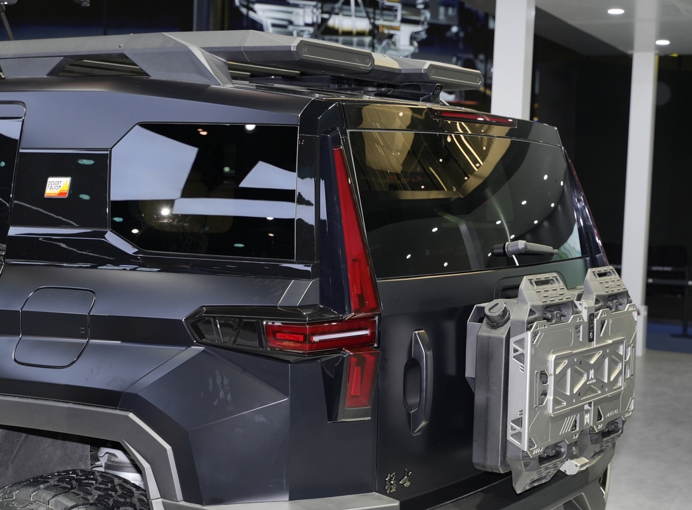 先仰望U8一步上市，最快4.2s破百，带两把锁，带你看猛士917_搜狐汽车_搜狐网