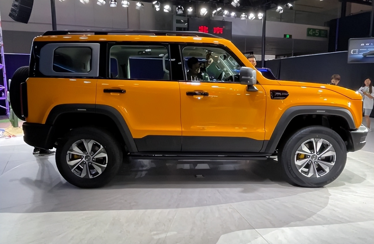 全新一代BJ40亮相，外观内饰大变样，越野能力进一步提升_搜狐汽车_搜狐网