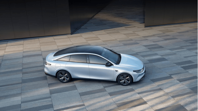 实力才是底气，零跑C01 VS 深蓝SL03，谁能称霸15万家轿市场?_搜狐汽车_搜狐网