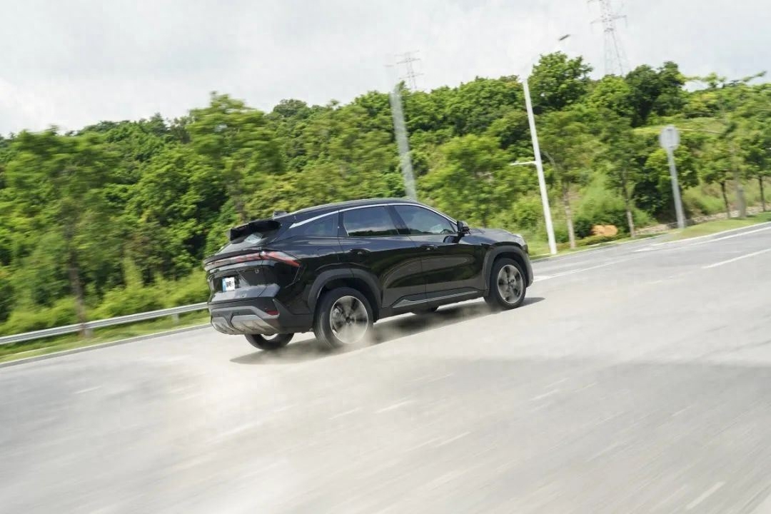 启辰大VDD-i插混对比银河L7 谁才是13万级插混SUV性价比之王？_搜狐汽车_搜狐网