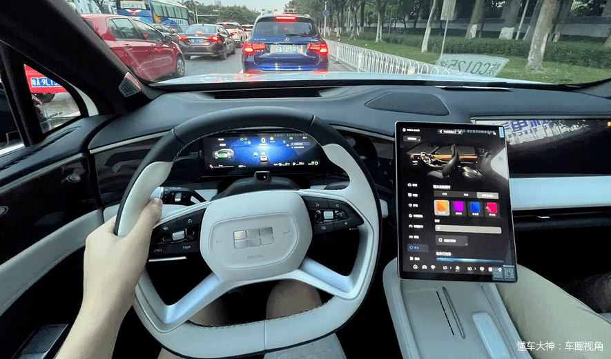 深度解析吉利银河L7，综合续航1370km，与同级电混SUV相比，它好在哪里？_搜狐汽车_搜狐网