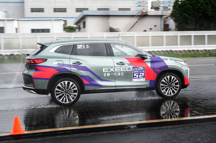 “加速王”全新一代凌云荣膺2023 CCPC专业站中型SUV组冠军！_搜狐汽车_搜狐网