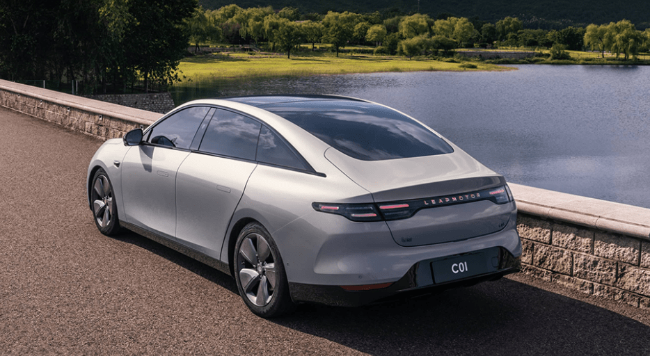 纯电续航316km，零跑C01超级增程直接开卷，市场会买单？_搜狐汽车_搜狐网