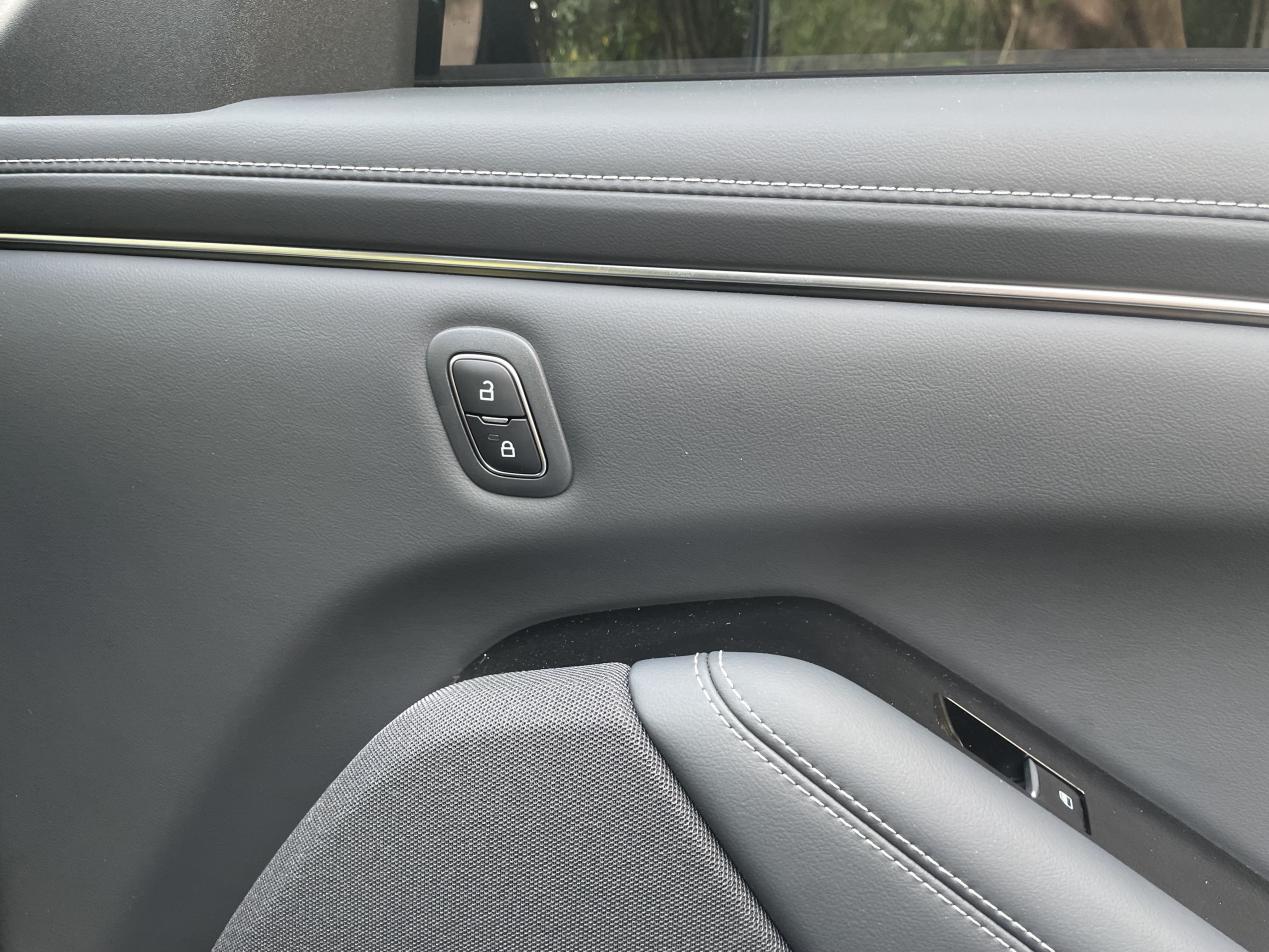 澎湃的'不羁模式'，高速上一展真正实力_搜狐汽车_搜狐网