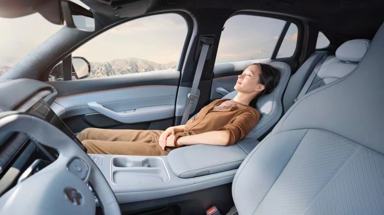 NT2.0平台全面进化！蔚来全新EC6正式上市_搜狐汽车_搜狐网