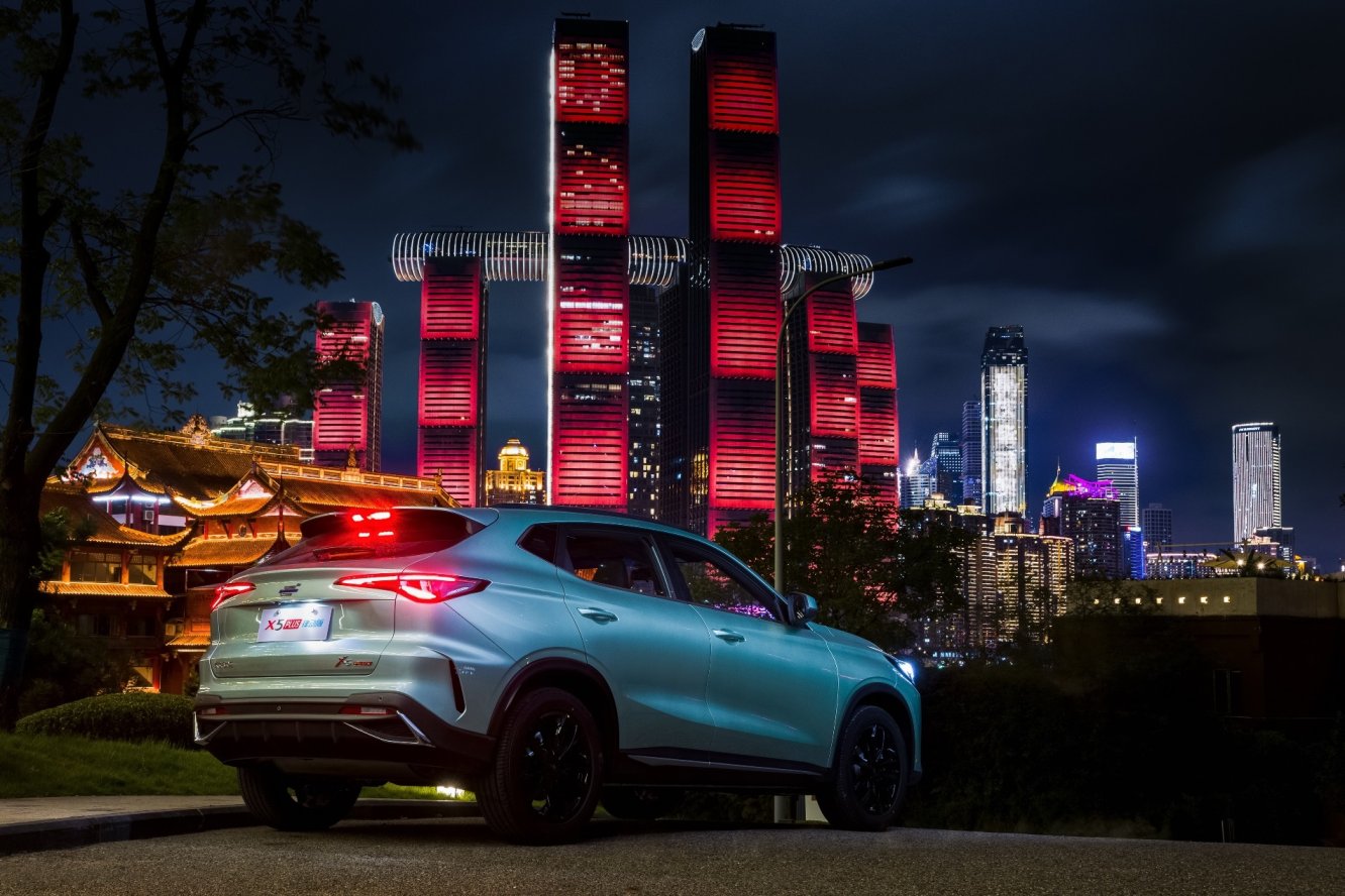 全新星云绿车身配色，长安欧尚X5PLUS 先锋型 律动版9.69万元登场_搜狐汽车_搜狐网