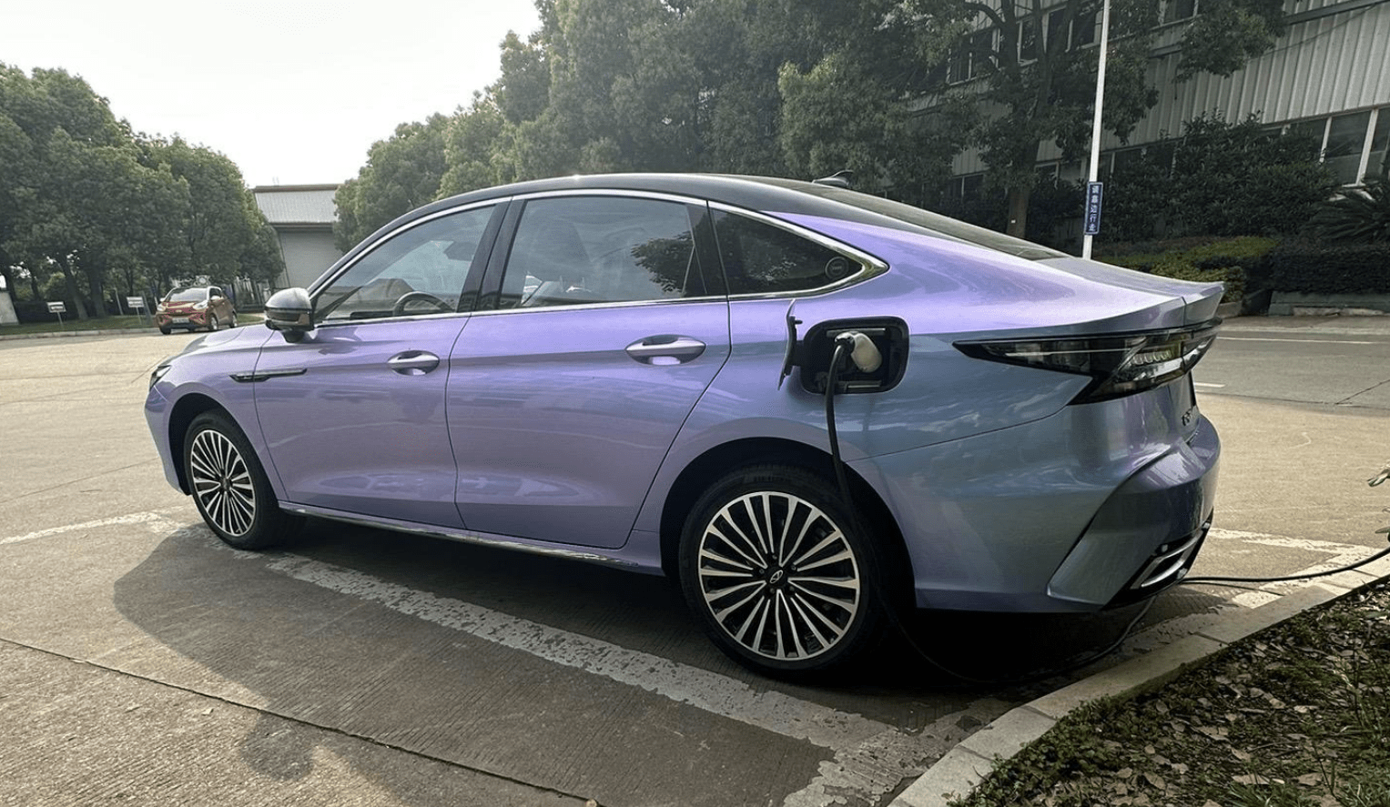 奇瑞风云A8实车现身，长近4米8+百公里1L油，还看银河L6？_搜狐汽车_搜狐网