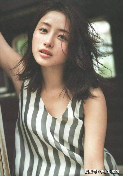 这谁顶得住嘛！36岁石原里美，甜美可爱让人心动！ -6park.com