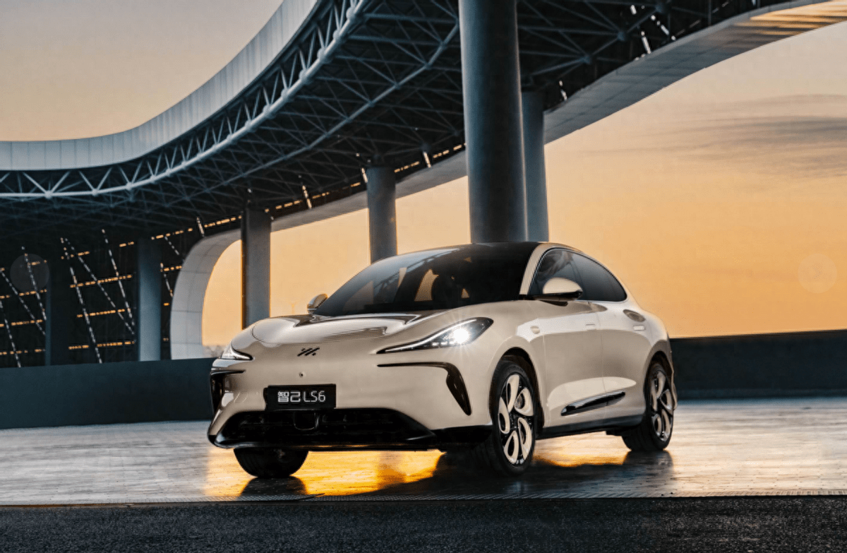 刘涛的智己LS6低价登场，实力虽然不俗，但难言“卷王”_搜狐汽车_搜狐网