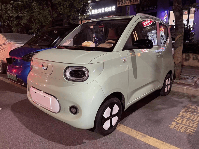 宏光MINIEV第三代马卡龙版外观曝光，这颜值就问你还有谁？_搜狐汽车_搜狐网