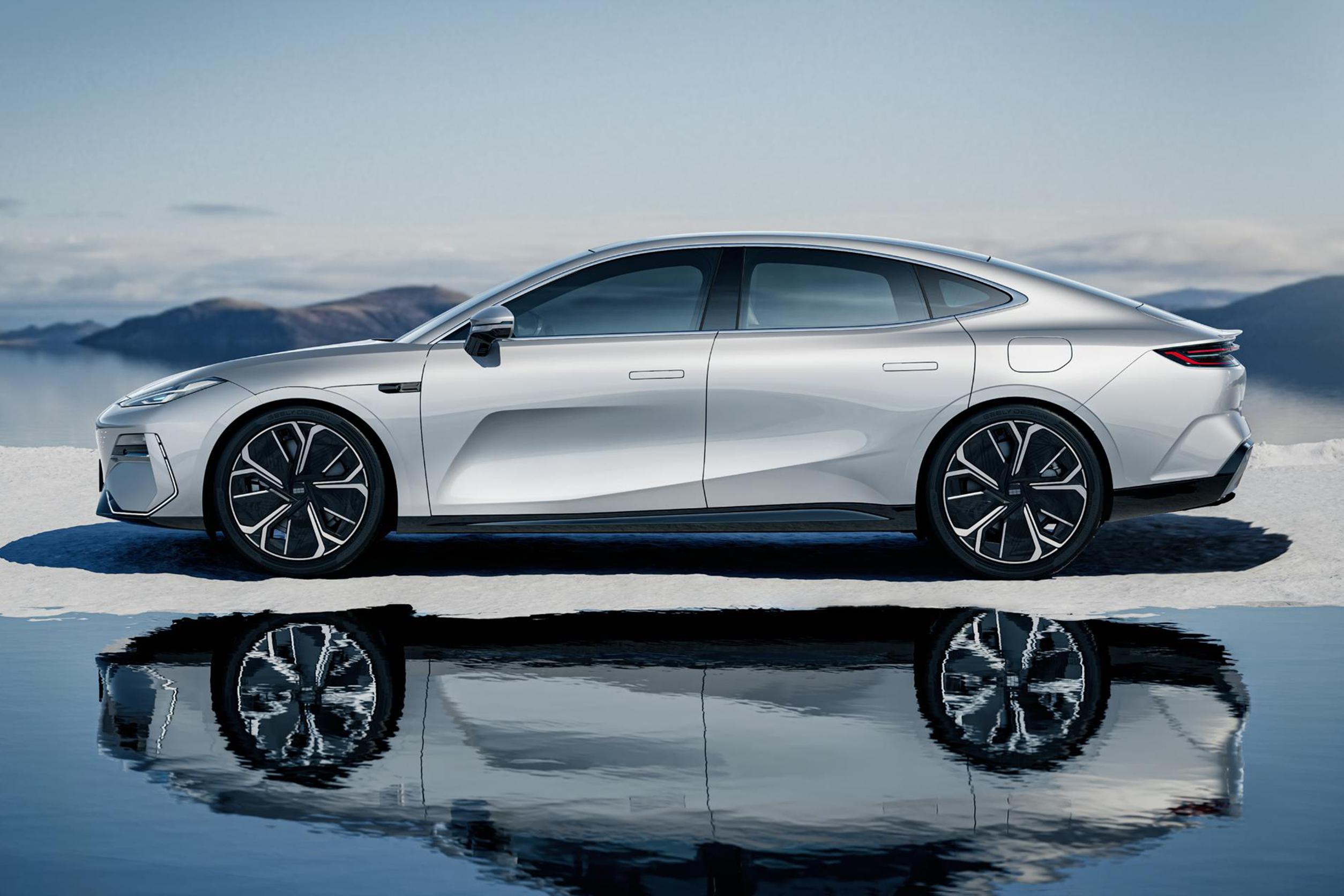 竞争比亚迪汉EV，吉利银河E8将于10月30日亮相，提供半截式方向盘_搜狐汽车_搜狐网