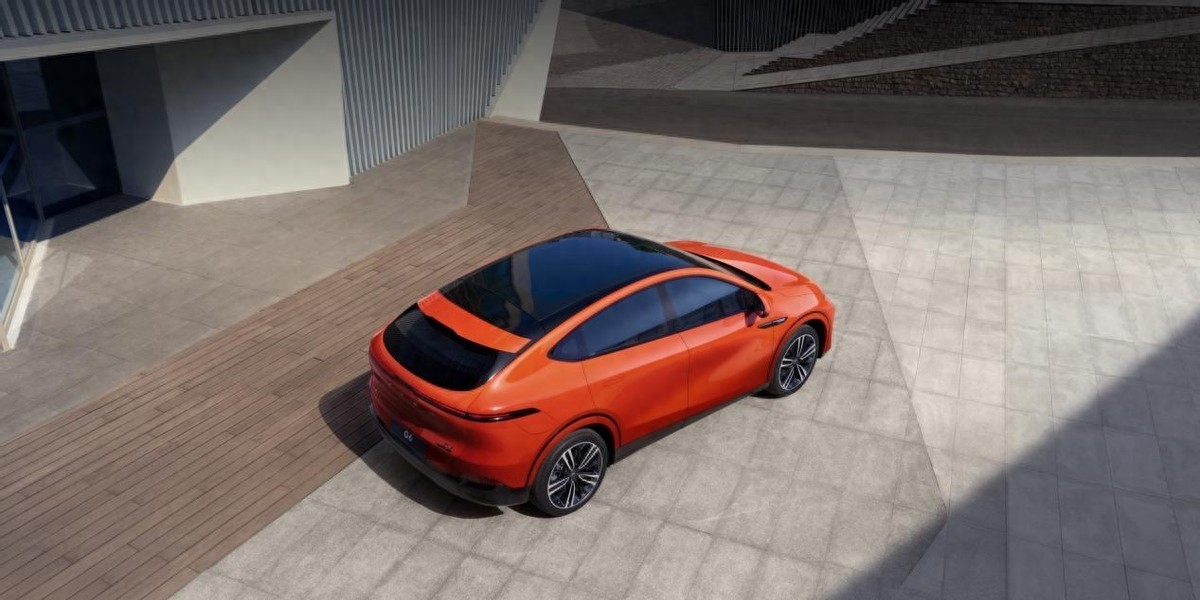 25万级SUV对决，小鹏G6和智己LS6，谁才是家用车之王？_搜狐汽车_搜狐网