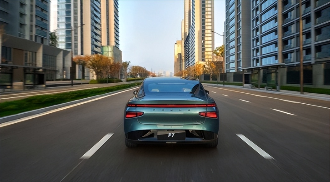 小鹏P7i 550系列上市：对标特斯拉Model 3，主打XNGP智能驾驶_搜狐汽车_搜狐网