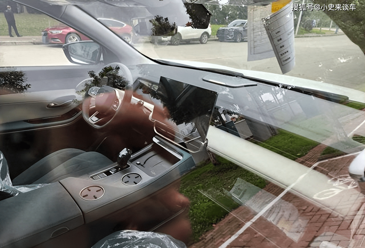 亲民版“理想L9”本月14日上市！大七座布局或不超15万配1.5T混动_搜狐汽车_搜狐网