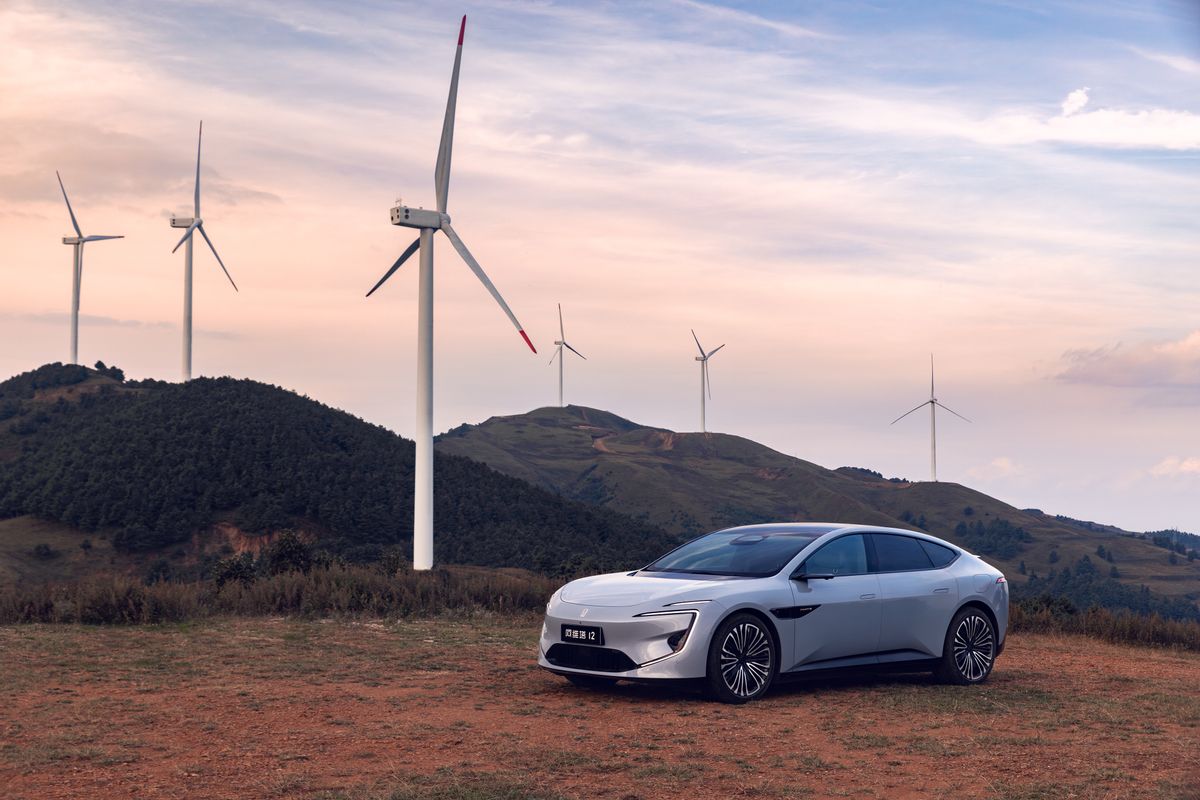 30-40万预算该选谁？阿维塔12还是蔚来ET5_搜狐汽车_搜狐网