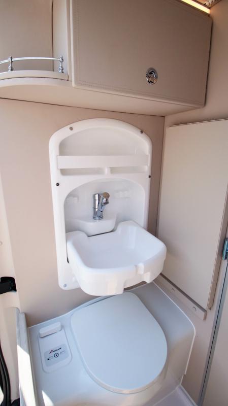 23款福特V362商旅小房车,中轴中顶航空椅+吊床+后置厨卫,趣蜂B680_搜狐汽车_搜狐网