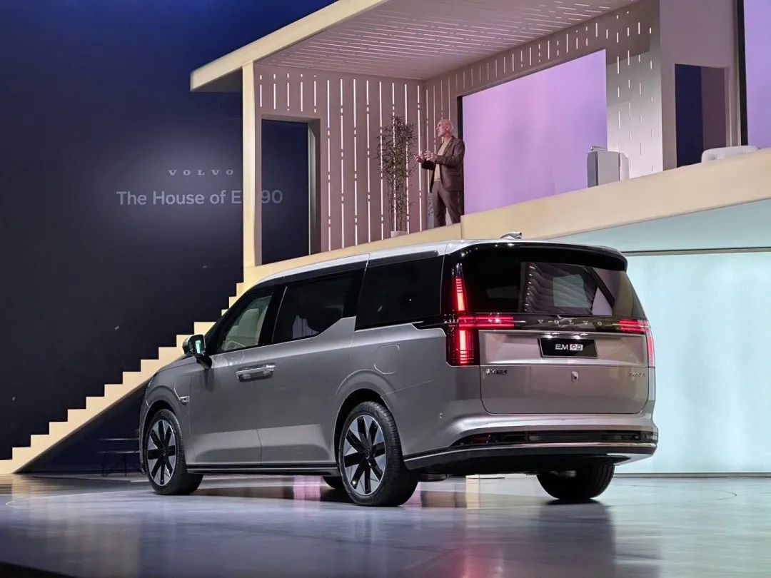 纯电MPV！沃尔沃EM90预售81.8万_搜狐汽车_搜狐网