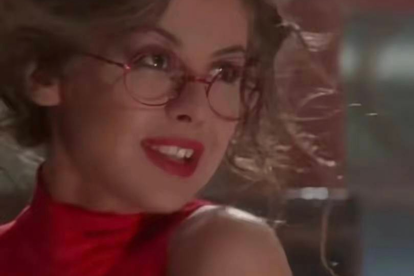 意大利女演员:辛琪雅·罗卡福尔特和她主演的电影《激情信箱》_故事_情节_观点