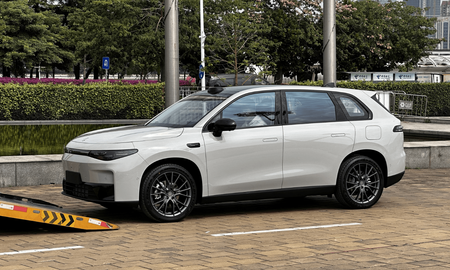 广州车展丨零跑C10实车现身，配激光雷达，或14万起竞争理想L7？_搜狐汽车_搜狐网