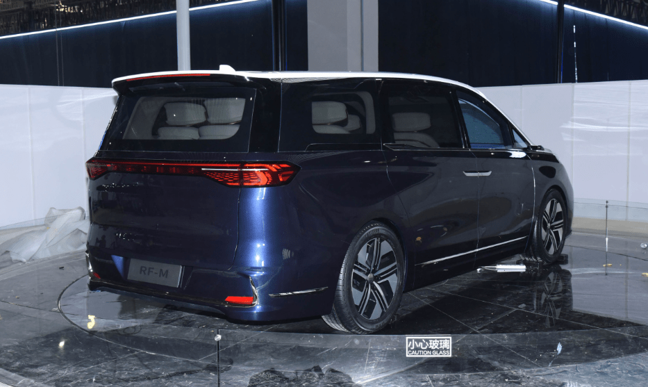 中端MPV的新老对决：江淮瑞风RF8和传祺E8_搜狐汽车_搜狐网