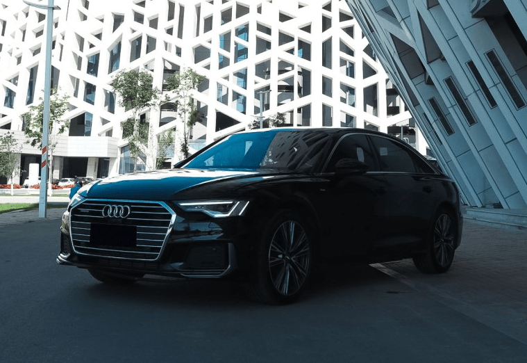 阿维塔12与奥迪A6L，一场新时代豪华轿车的巅峰对决_搜狐汽车_搜狐网