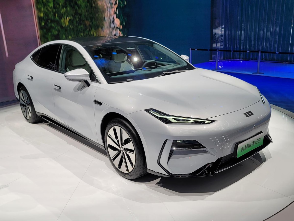银河E8广州车展亮相，领跑中国新一代纯电轿车时代_搜狐汽车_搜狐网