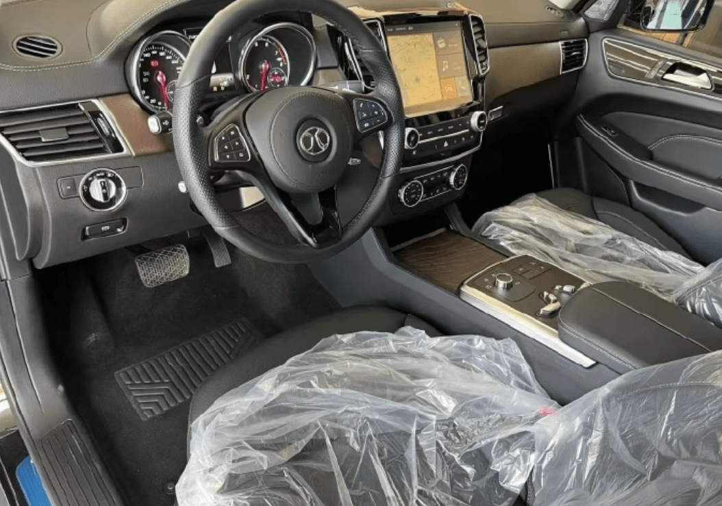 中国造一辆GLS！3.0T/4.0T+2把锁+空悬，越野超牧马人，仅28万_搜狐汽车_搜狐网