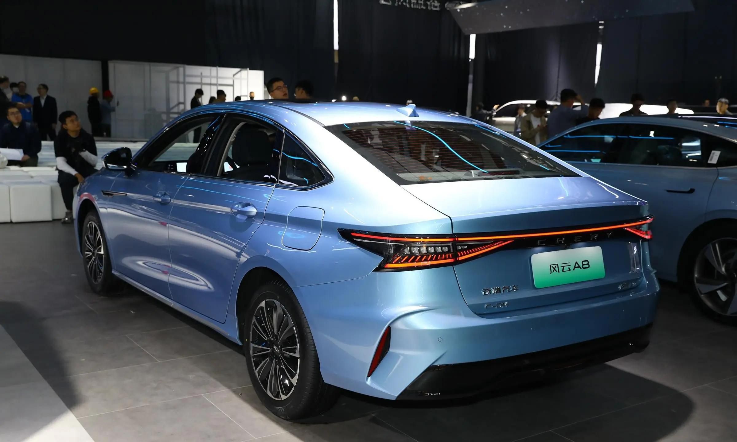 奇瑞全新风云A8揭晓：搭载1.5T插电混合，轴距胜秦PLUS DM-i_搜狐汽车_搜狐网