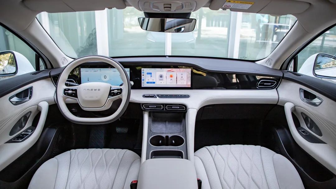 15万纯电家轿，荣威D7和比亚迪秦PLUS EV，谁更值得买？_搜狐汽车_搜狐网