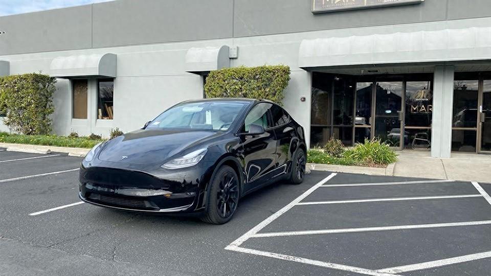 Model Y已失去性价比，逼出明年换代，开始向800V靠拢？_搜狐汽车_搜狐网