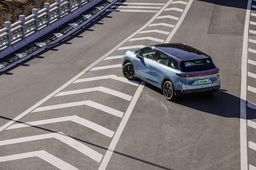 “智能百变纯电SUV”启辰VX6 驾乘舒适至上为家庭而来_搜狐汽车_搜狐网