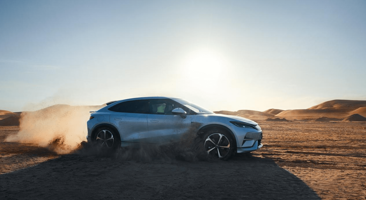 比亚迪宋L上市，主力款降了4万，小鹏G6、Model Y还坐得住？_搜狐汽车_搜狐网